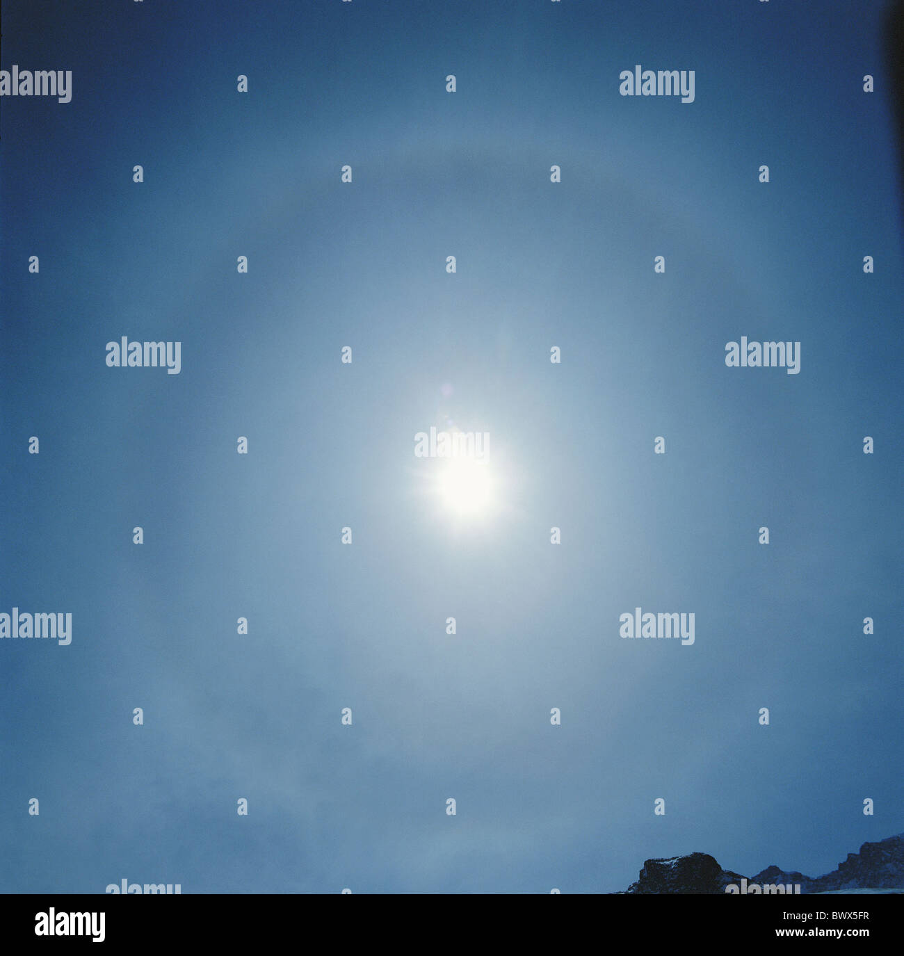 Blue halo hi-res stock photography and images - Alamy