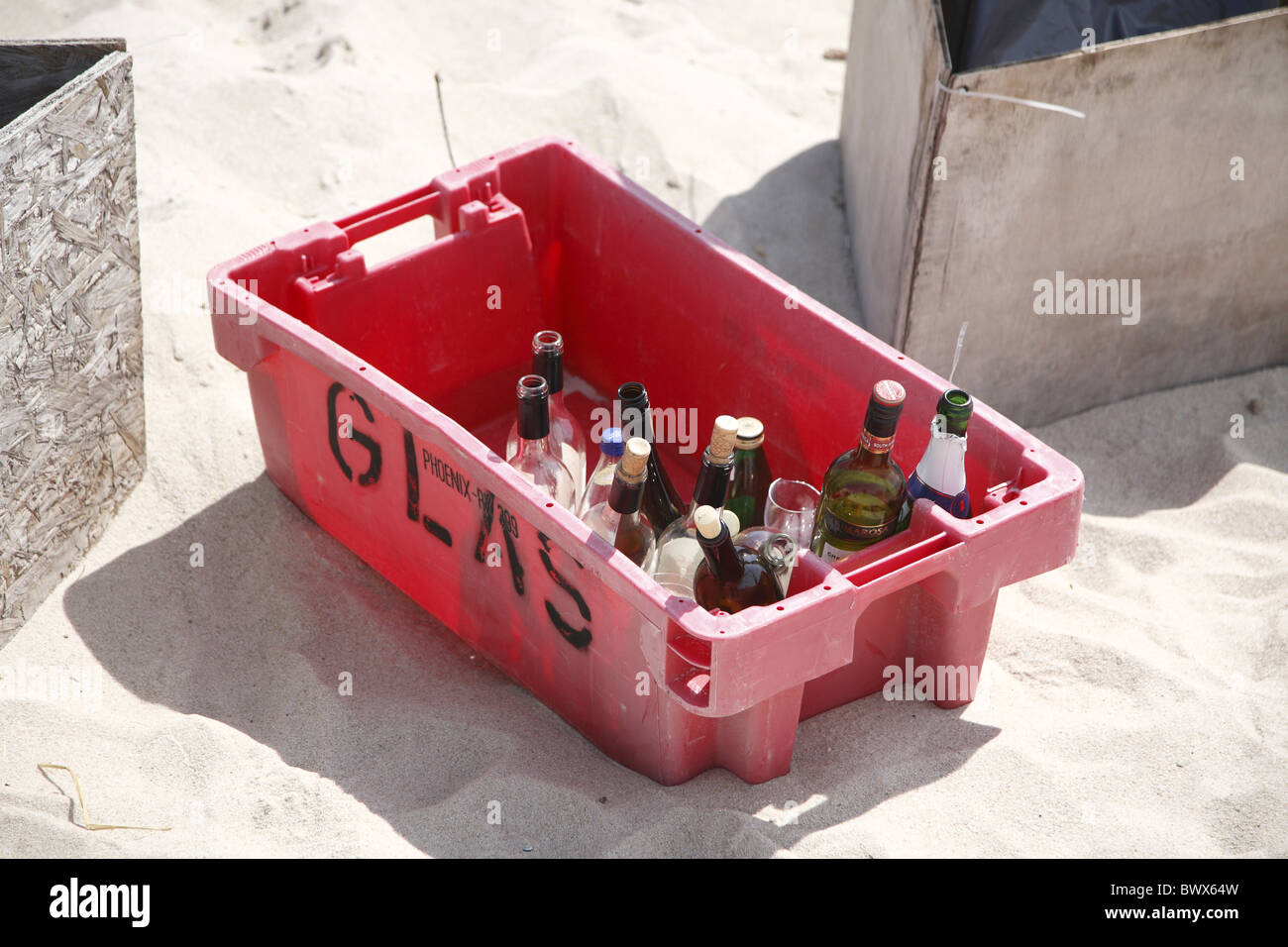 Leere flaschen hi-res stock photography and images - Alamy