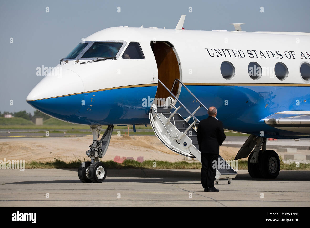 US Air Force jet Aerospace C-37A Gulfstream waiting for a VIP at ...