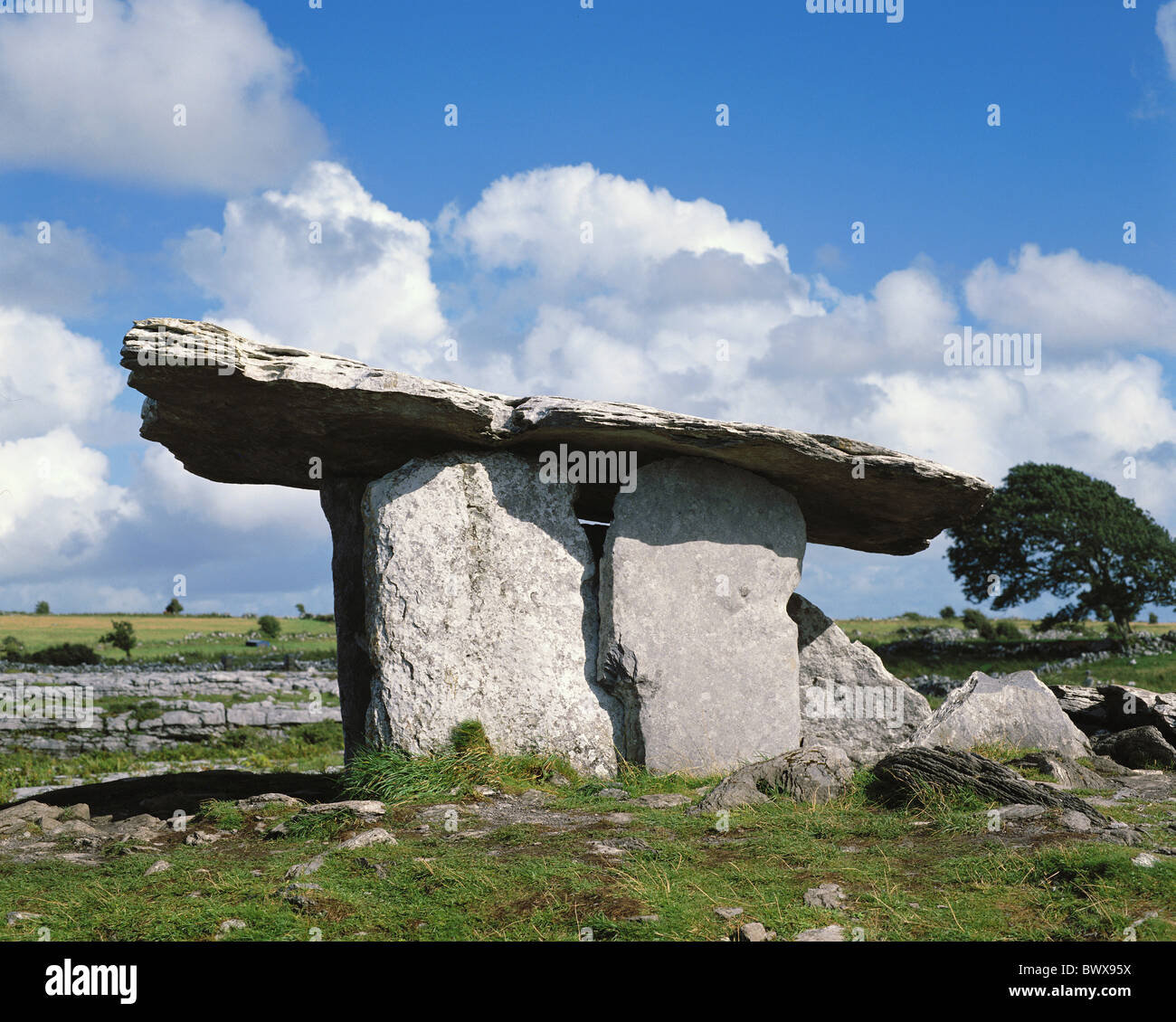dolmen megaliths England Great Britain Europe county Clare Great ...