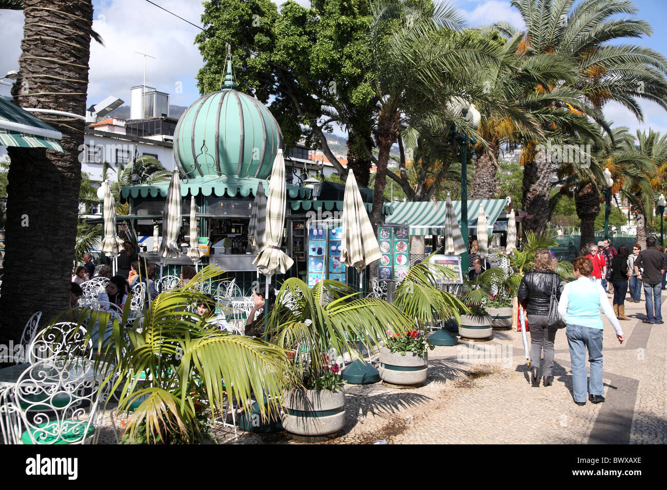 Funchal promenade hi-res stock photography and images - Alamy
