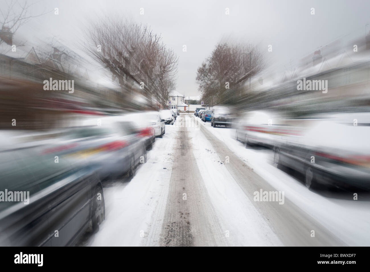 Suburban London Street in Snow, 2 December 2010 Stock Photo - Alamy