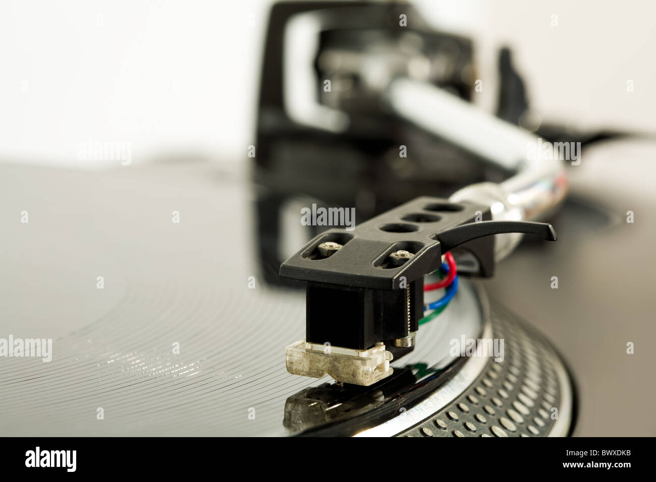 Close-up of vynil disc playing Stock Photo - Alamy