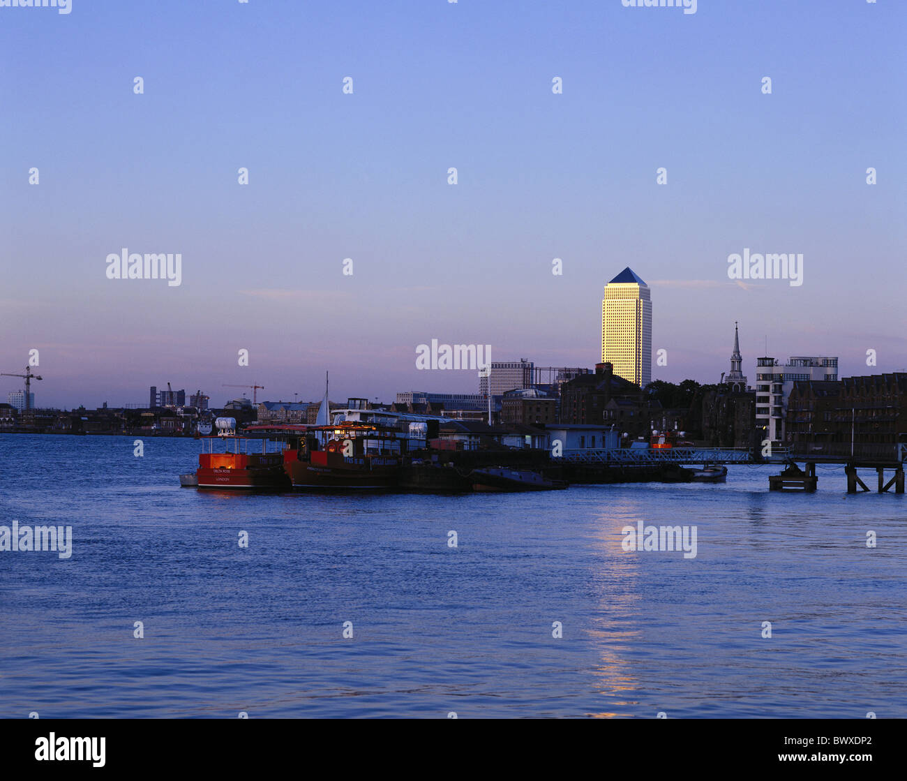 Shipyard wharf hi-res stock photography and images - Alamy