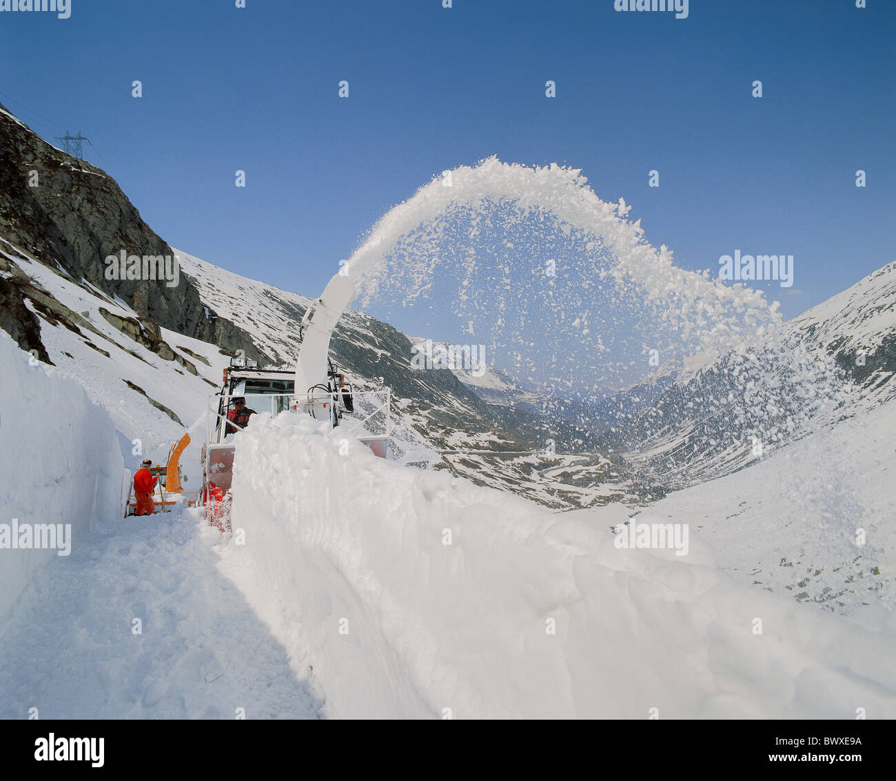 winter snow clearing car carriage street catapult spin-dryer big great ...