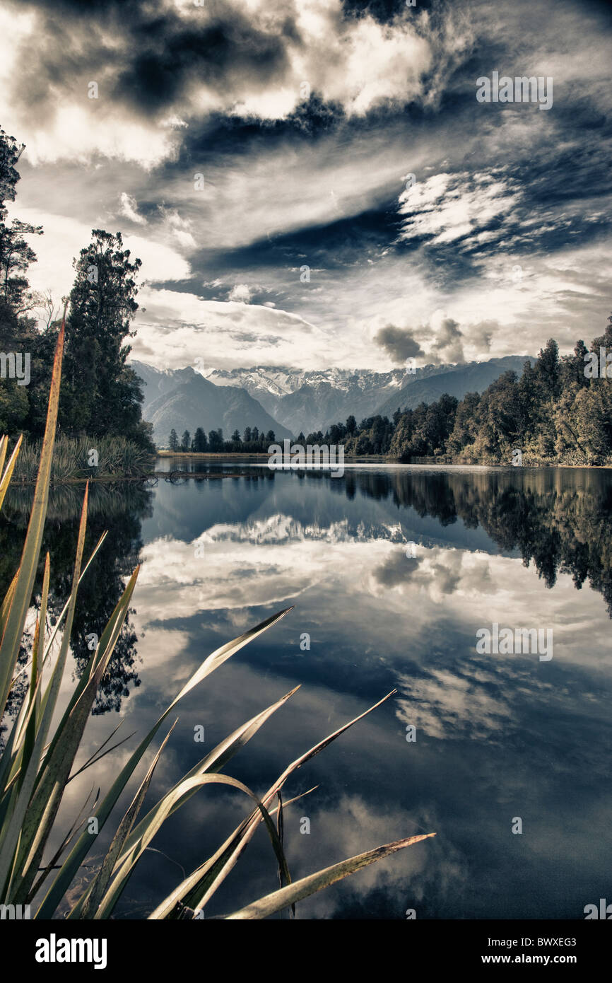 Lake matheson new zealand images hi-res stock photography and images ...
