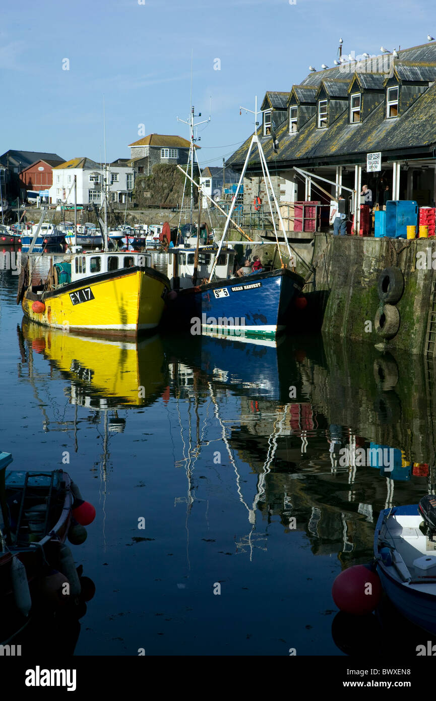 Mevagissey fish market cornwall hi-res stock photography and images - Alamy