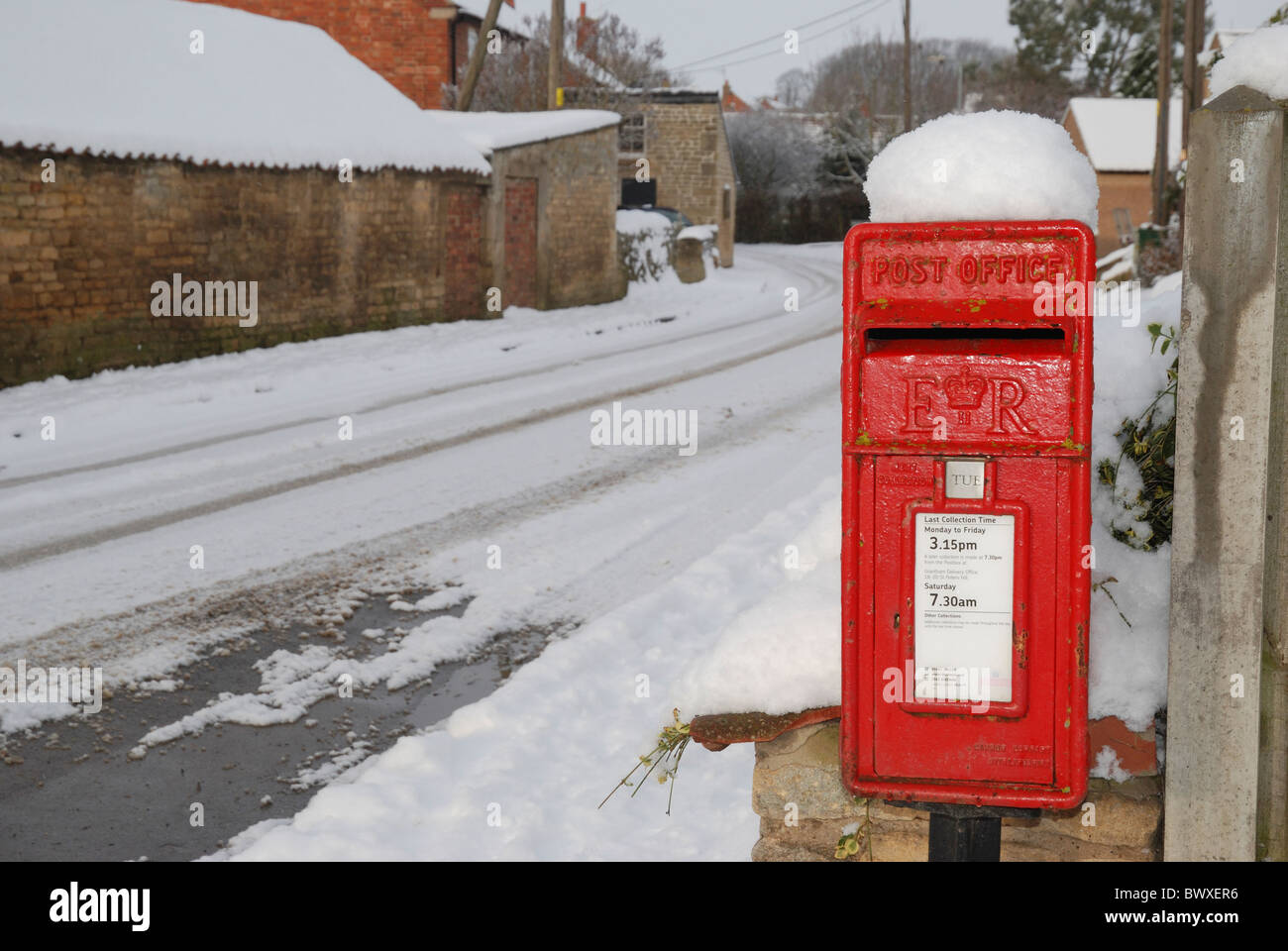 Lamp post snow hi-res stock photography and images - Alamy