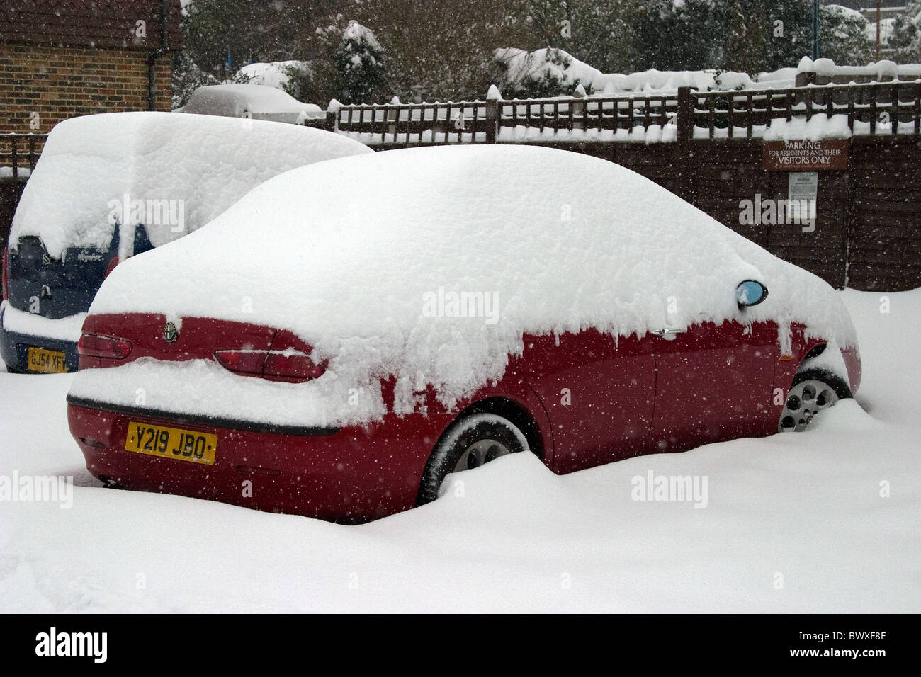 heavy snow snowfall in winter Strood Kent Stock Photo - Alamy