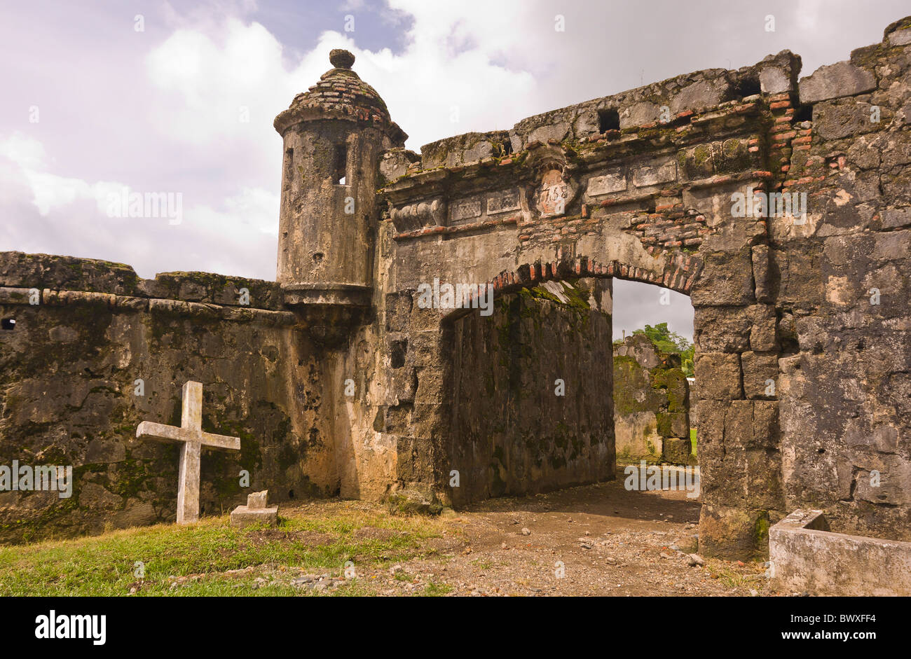 PORTOBELO, PANAMA - Entrance to Fort of Jeronimo Stock Photo - Alamy