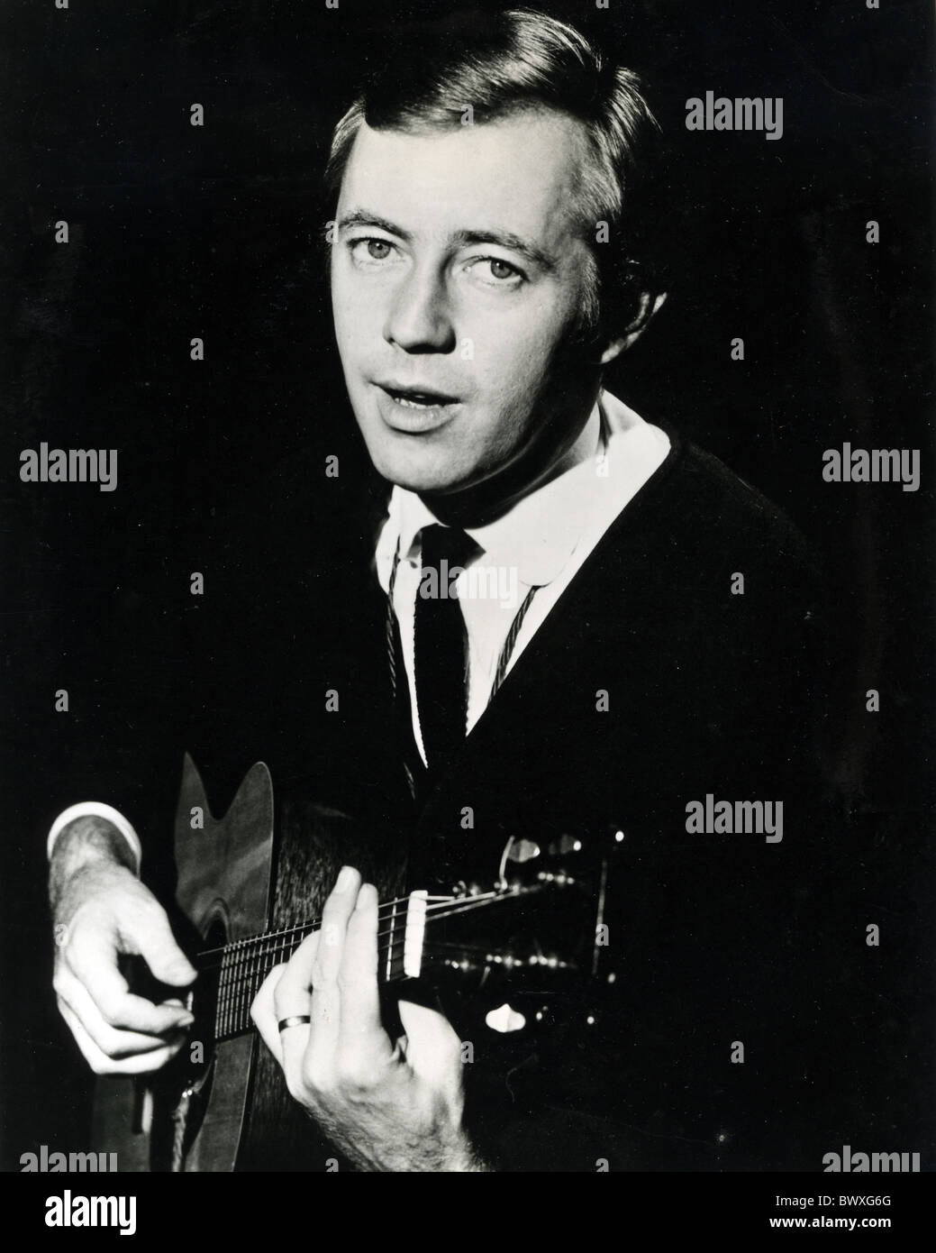 NOEL HARRISON UK actor, singer and lOlympic athlete, here about 1966 ...