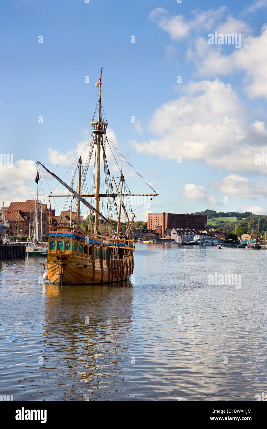 Tudor ship hi-res stock photography and images - Alamy