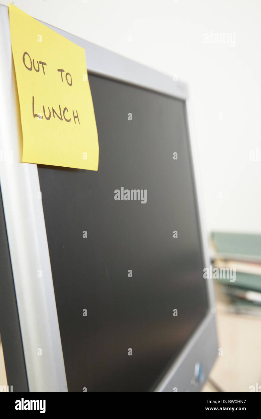 Out of order sticker on computer monitor Stock Photo - Alamy