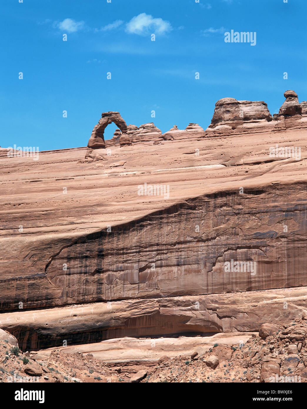 Arches national park Delicate Arch cliff arch red rocks cliffs USA ...