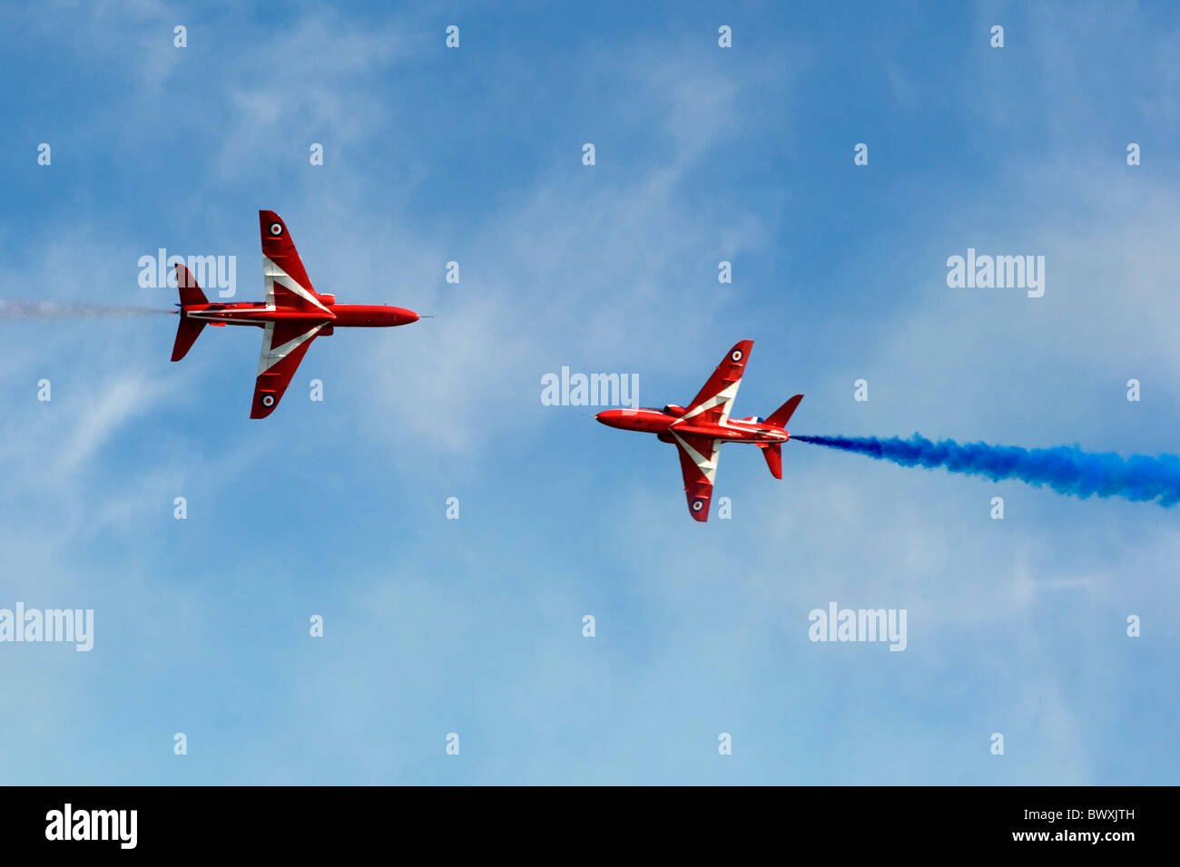 RAF Red Arrows Crossover Stock Photo - Alamy