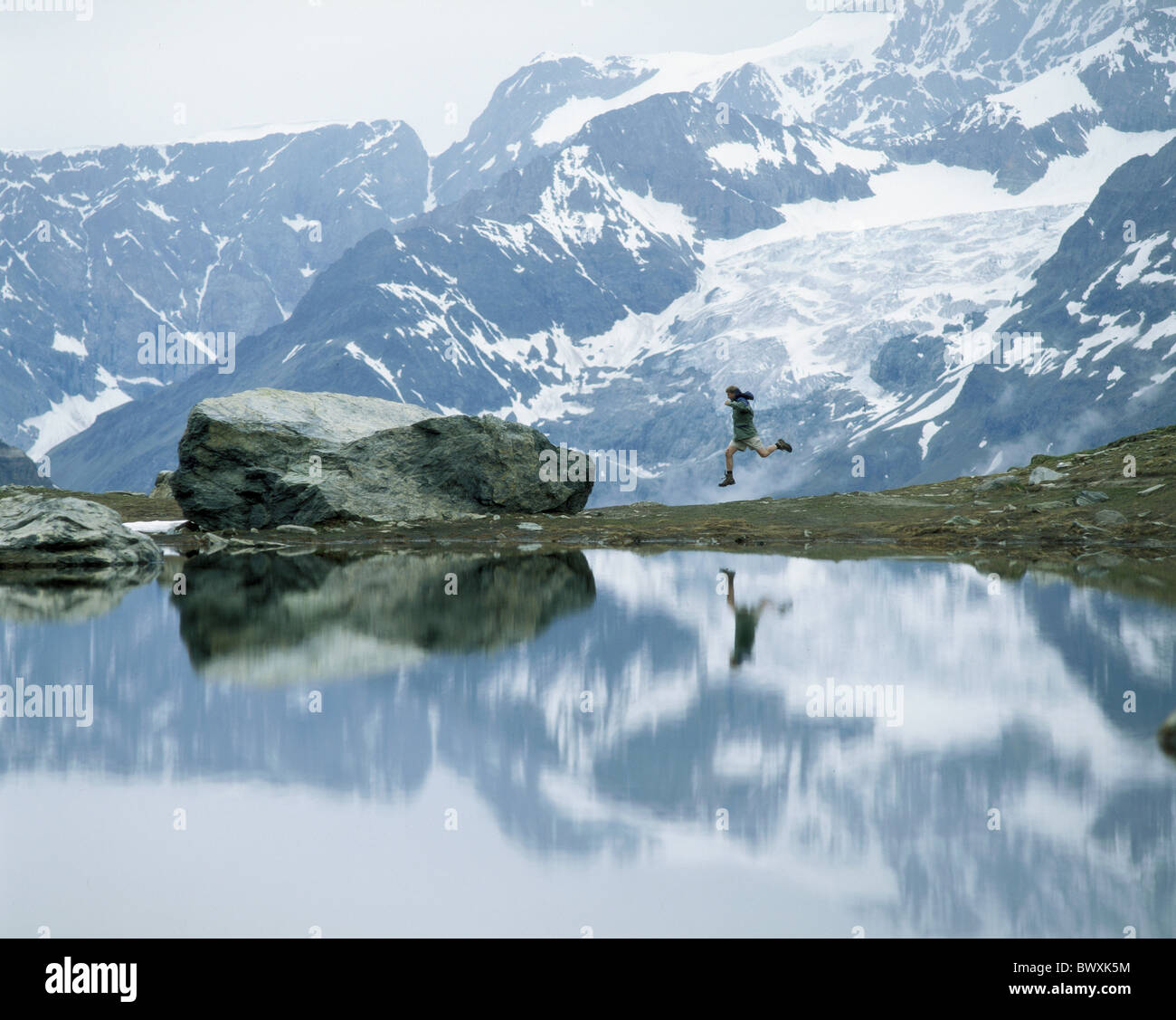 alpine Alps mountain walking mountains mountain lake dynamic remote ...