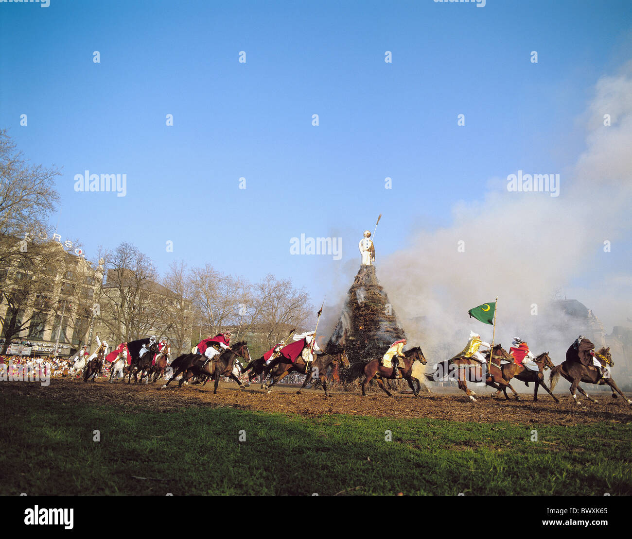 Pyre burning hi-res stock photography and images - Alamy