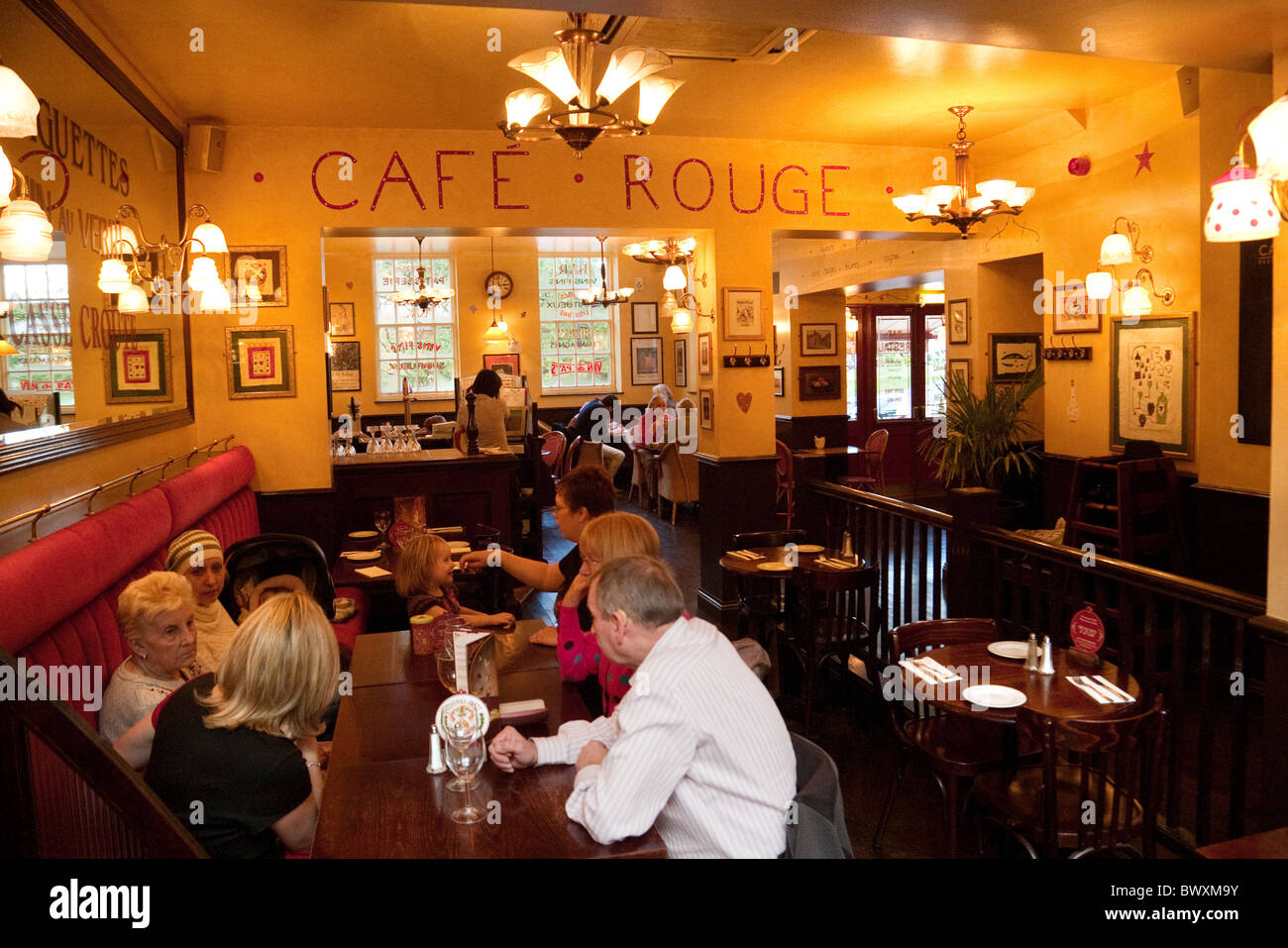 People eating in the Cafe Rouge restaurant, Chislehurst, Kent UK Stock ...