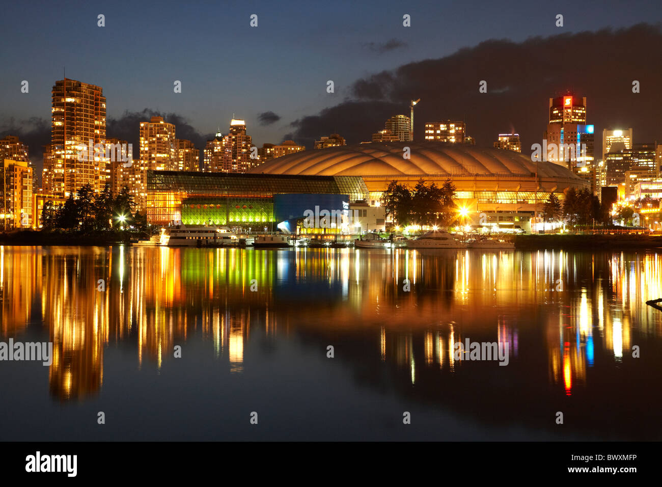 Cbd and bc place stadium reflected in false creek hi-res stock ...