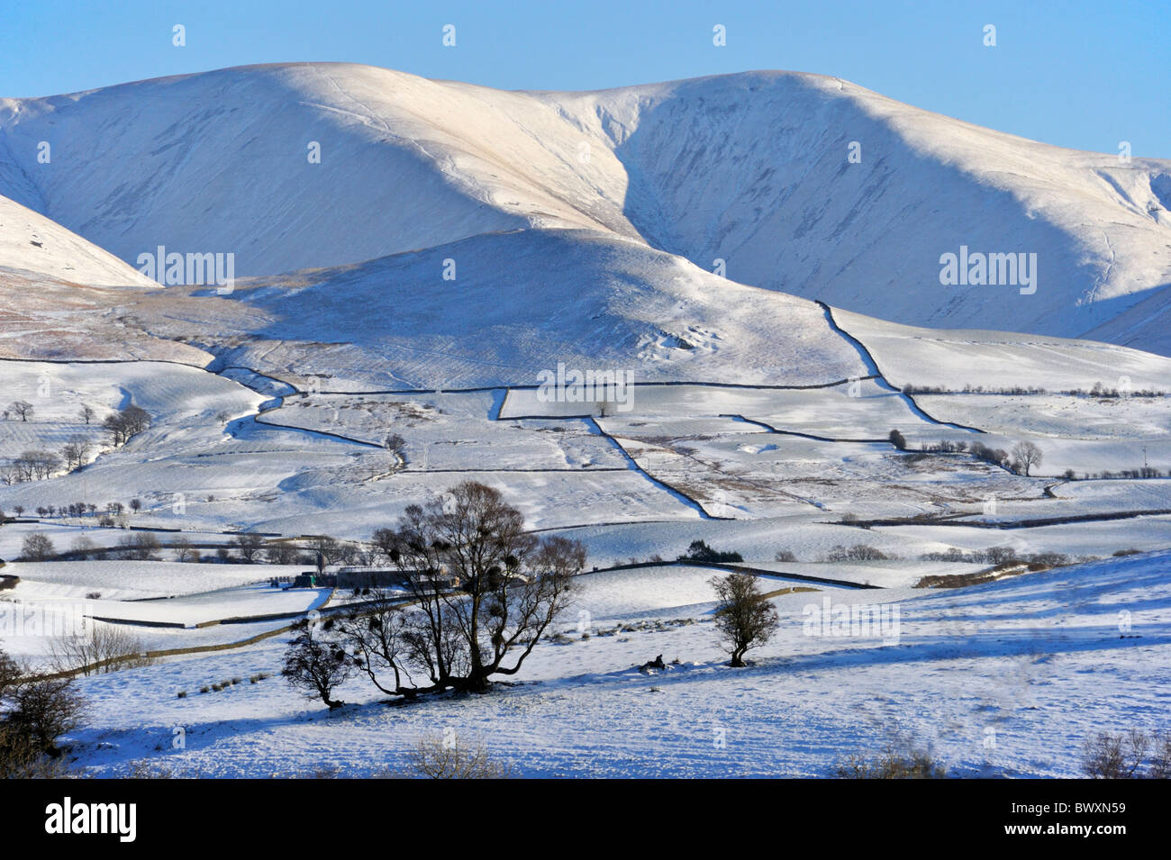 The Howgill Fells in Winter from Firbank Fellside. Cumbria, England ...