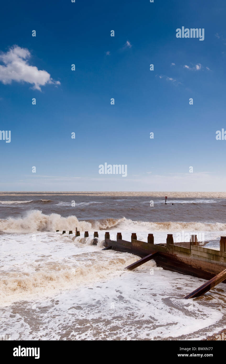 Groins on beach hi-res stock photography and images - Alamy