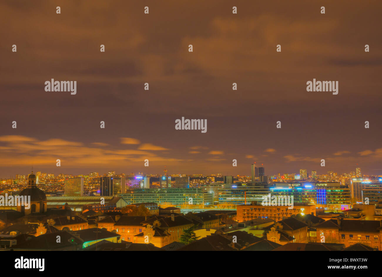 Paris urban nightscape hi-res stock photography and images - Alamy