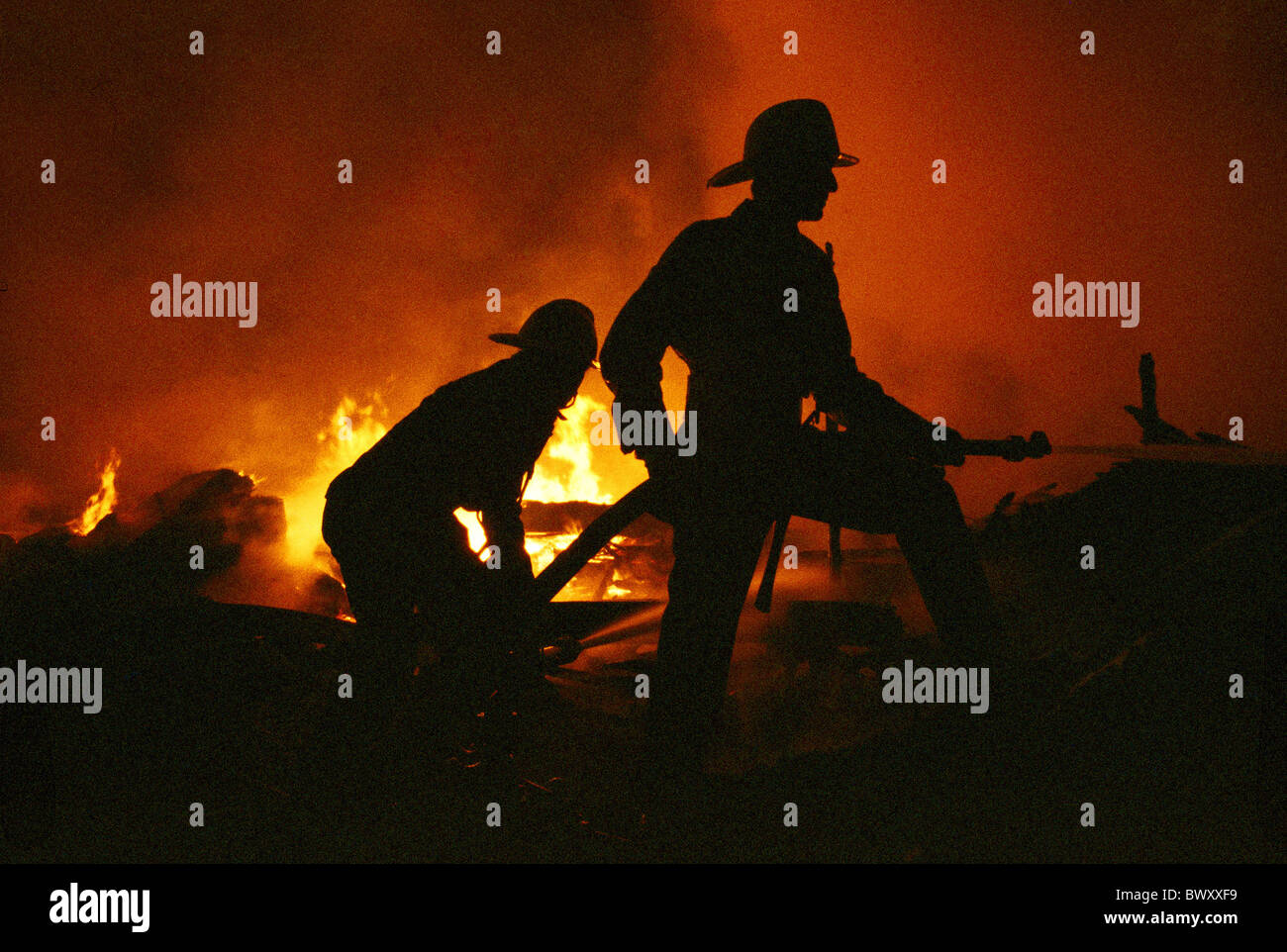 fire at night fire brigade department fire-fighting application burn ...