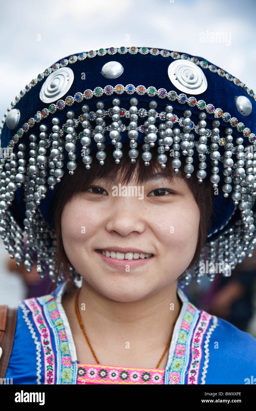 Tourist wearing chinese hat hi-res stock photography and images - Alamy
