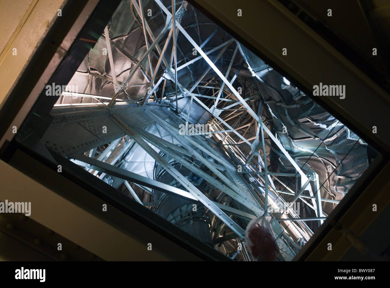 Statue of liberty inside structure hi-res stock photography and images ...