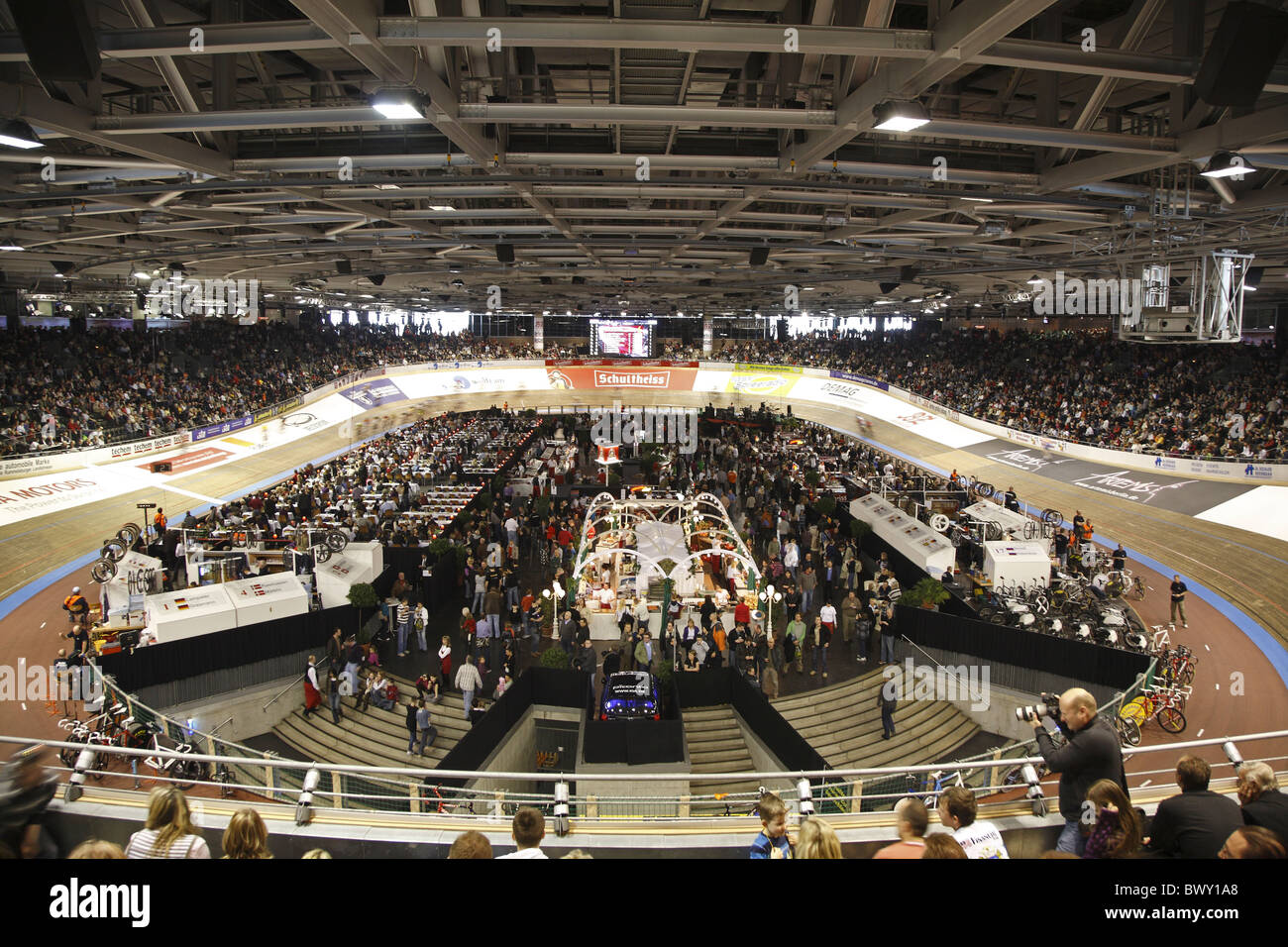 Velodrom Stock Photos & Velodrom Stock Images - Alamy