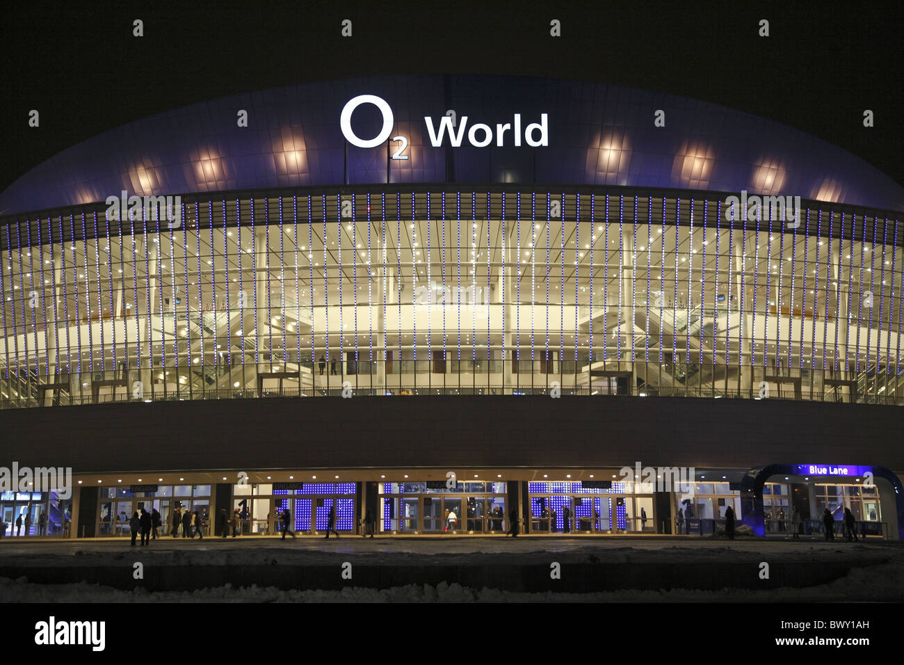 O2 world friedrichshain kreuzberg hi-res stock photography and images ...