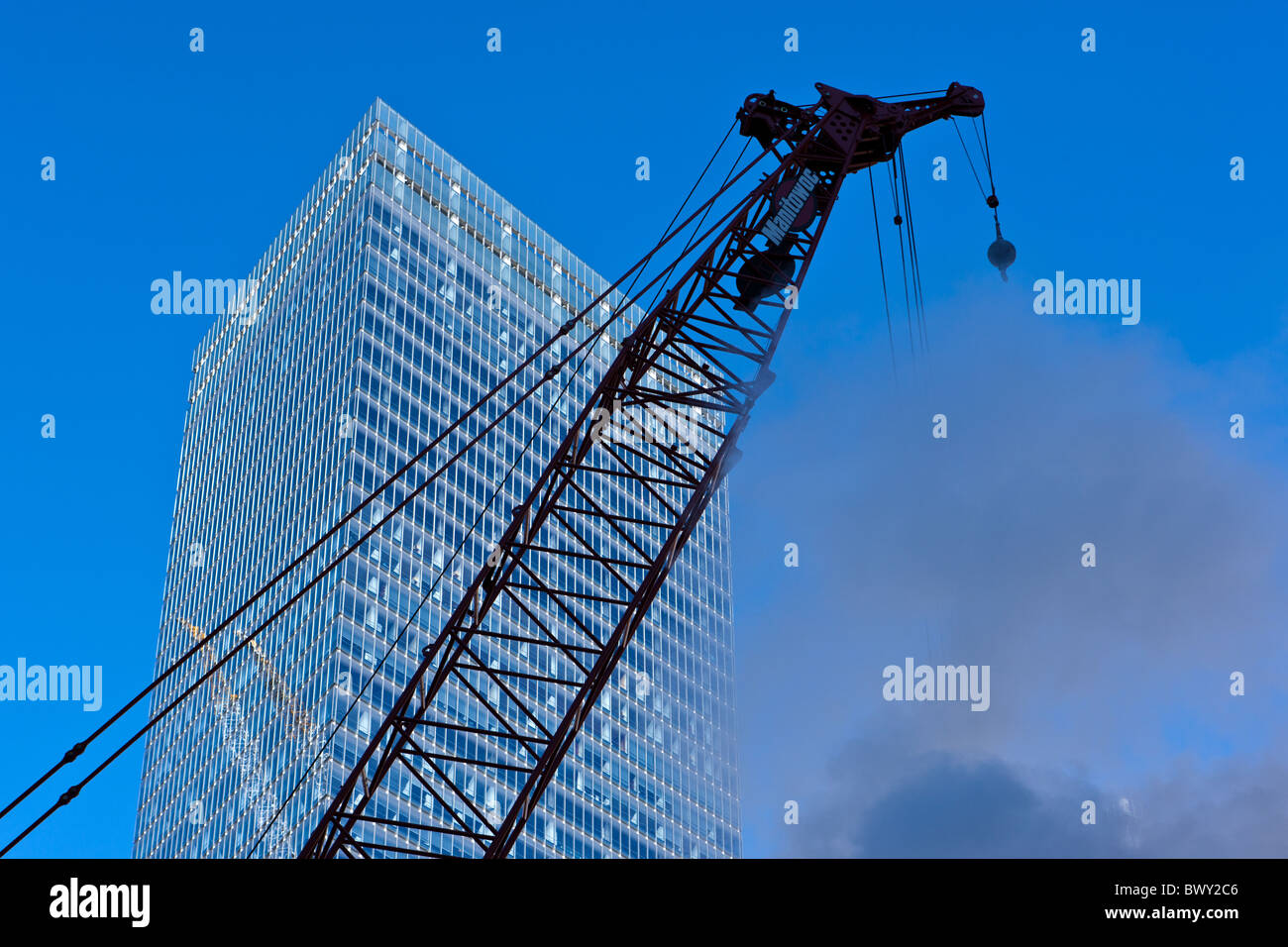 Buildimg hi-res stock photography and images - Alamy