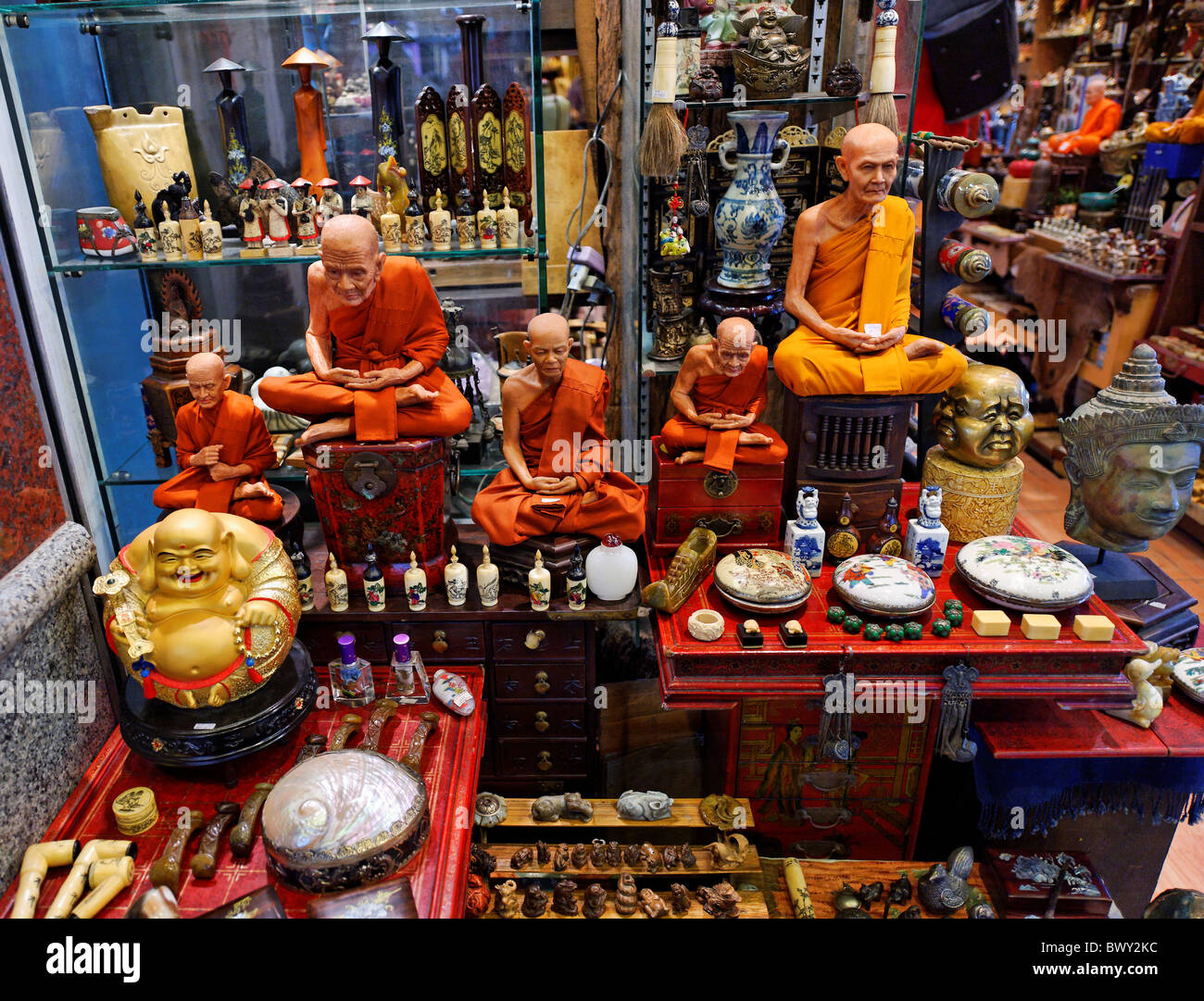 Relic Shop - Patpong Stock Photo - Alamy