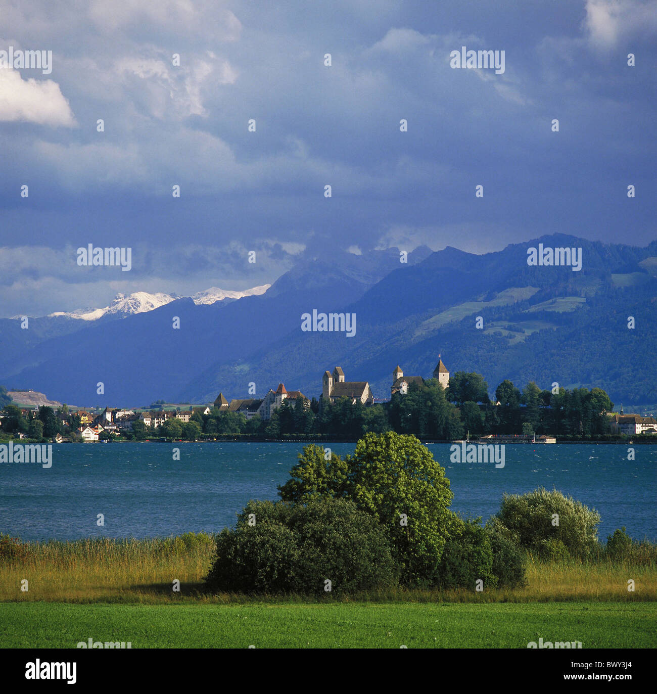 Glarus Alps Alps Rapperswil castle Switzerland Europe lake shore canton ...