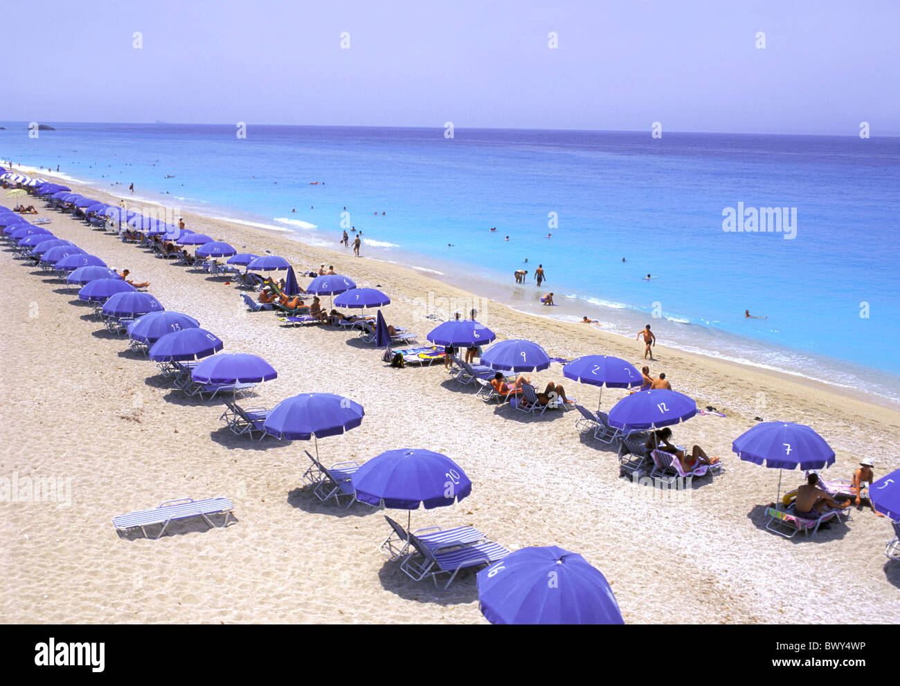 Bath screens hi-res stock photography and images - Alamy