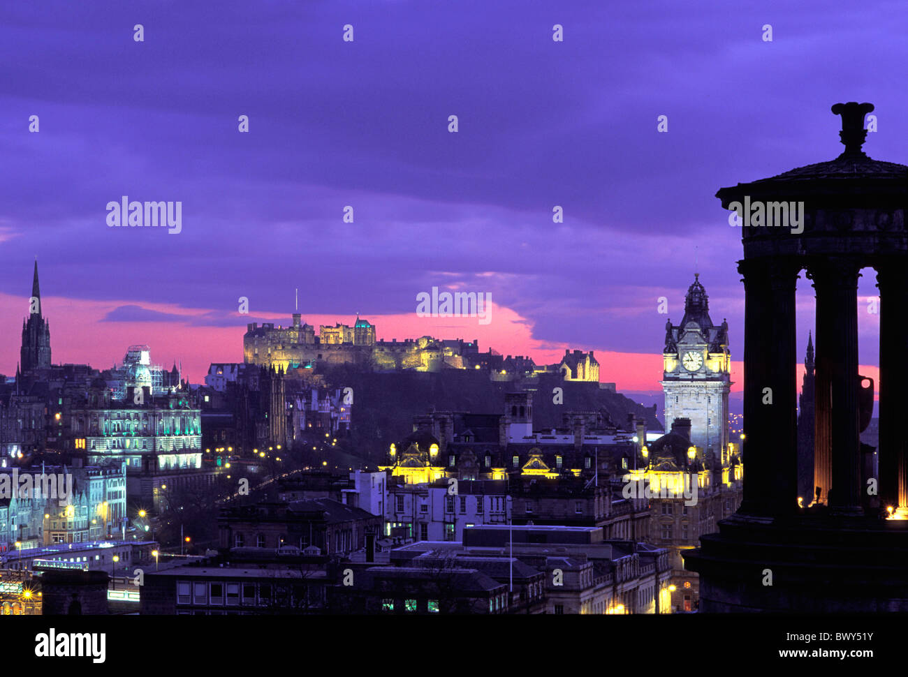 at night castle city dusk Edinburgh Great Britain Europe mood night old ...