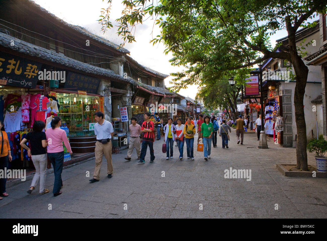 Shopping street, Dali Ancient Town, Yunnan Province, China Stock Photo ...