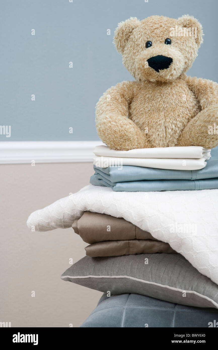 Stack of linens hi-res stock photography and images - Alamy