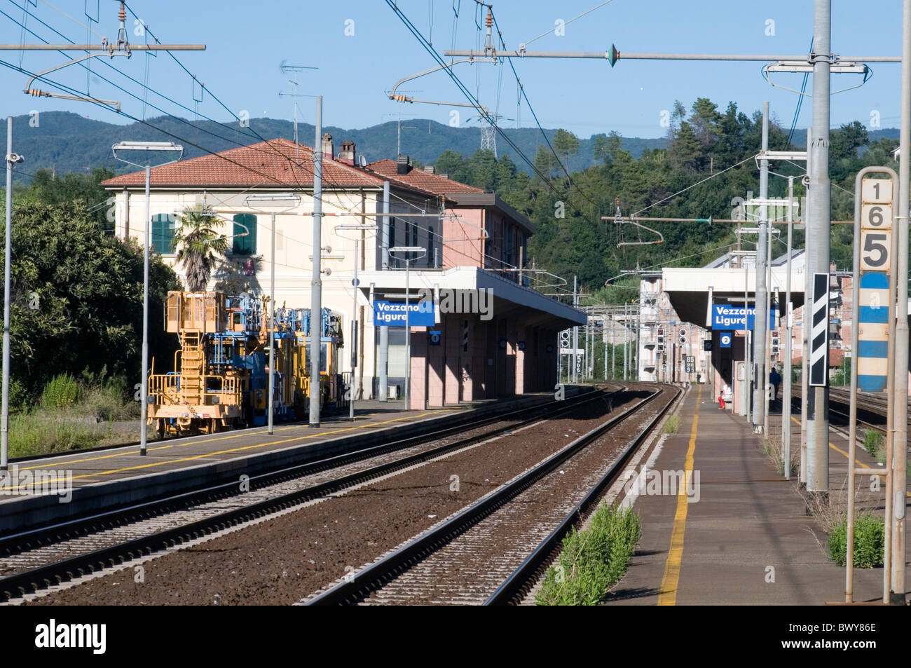 italian train station rural branch line italy trainstation platform ...