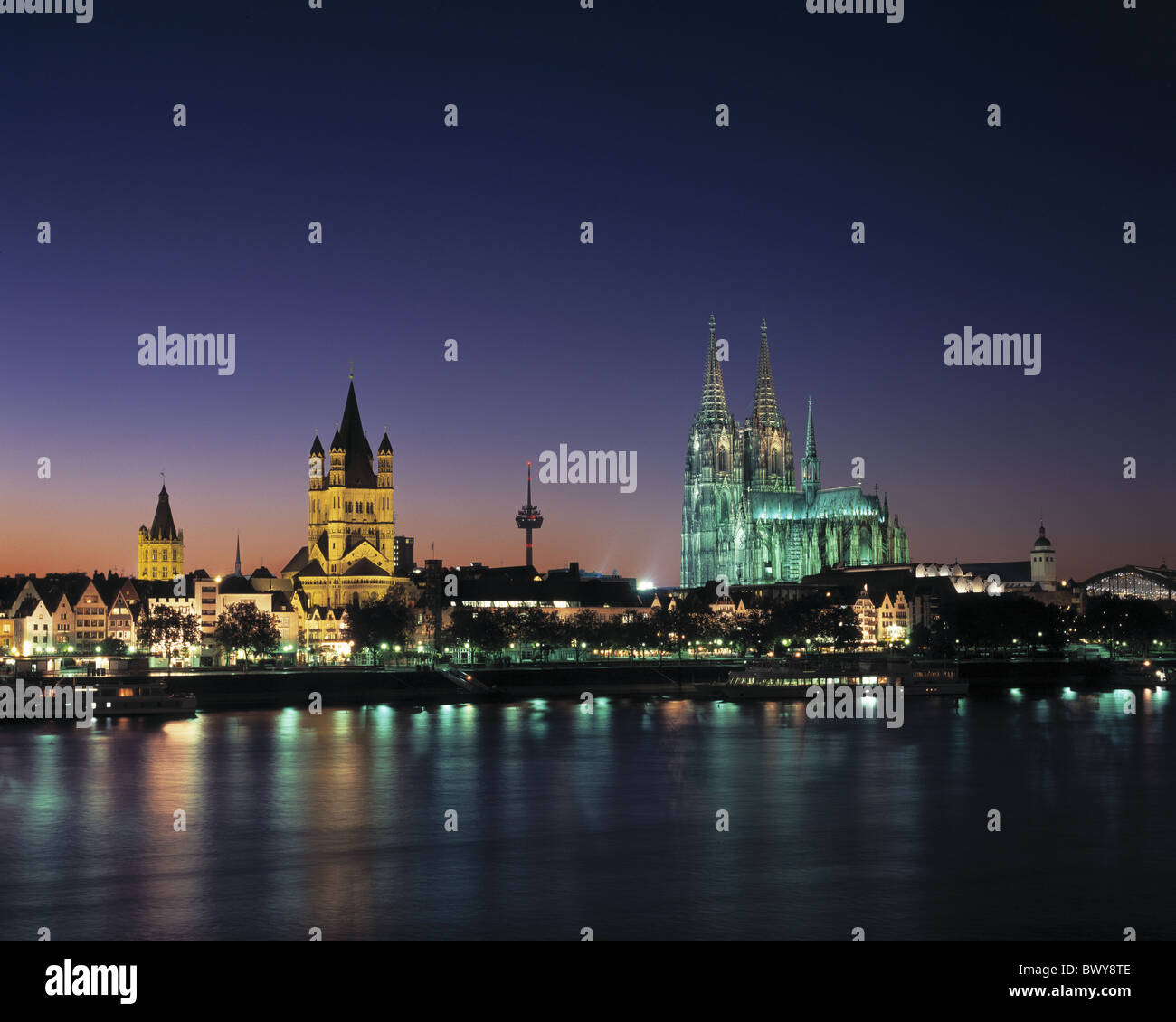 Old Town Germany Europe cathedral dome large Saint Martin Cologne night ...
