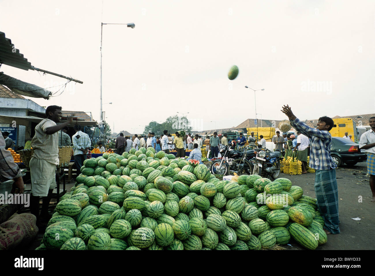 Koyambedu market hi-res stock photography and images - Alamy