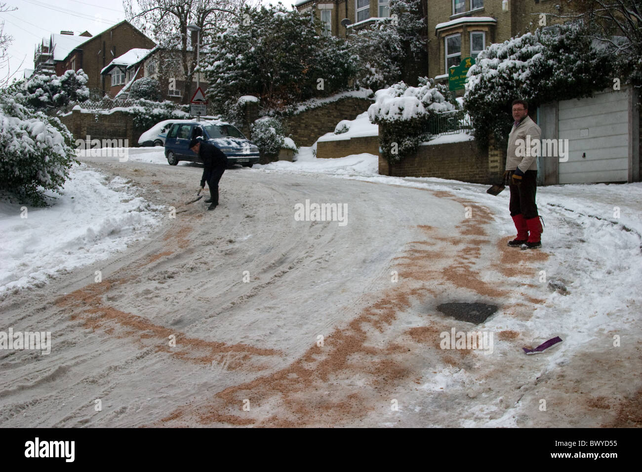 heavy snow snowfall in winter Strood Kent Stock Photo - Alamy