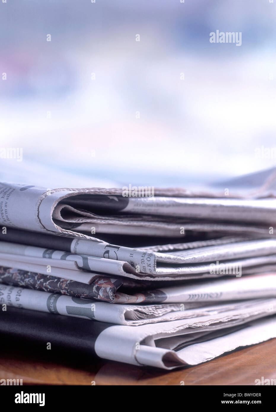 detail media press squeezer pile large amount newspaper newspapers ...