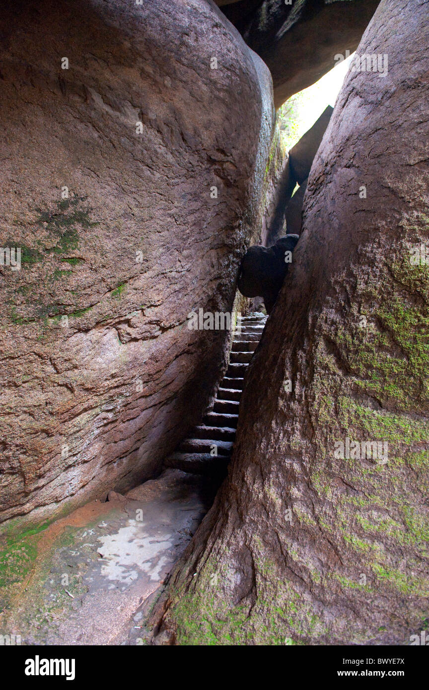Hongxue Cave, Taimu Mountain, Fuding, Ningde, Fujian Province, China ...