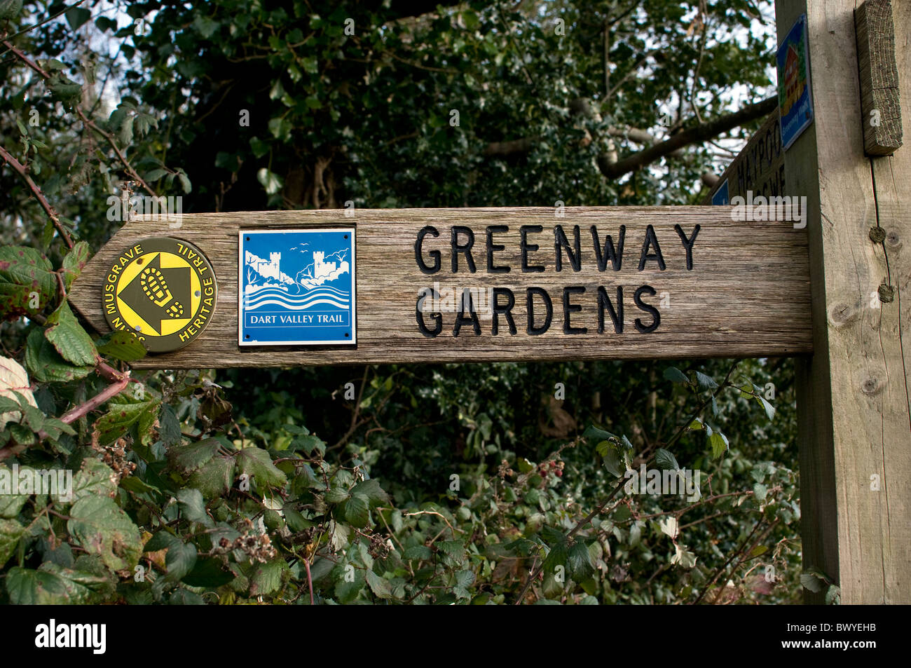 Sign post to green way gardens hi-res stock photography and images - Alamy