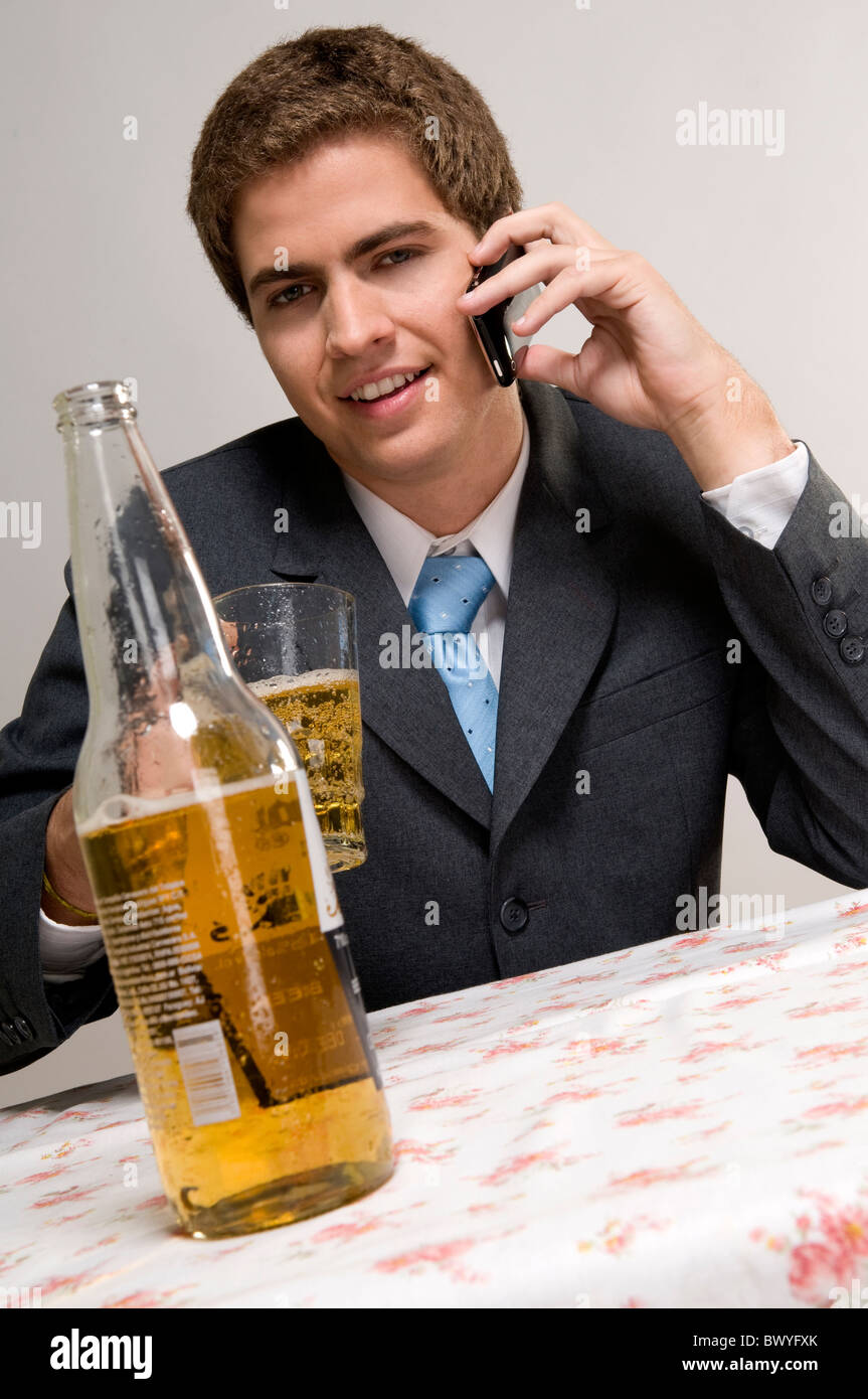 Man drinking beer i hi-res stock photography and images - Alamy