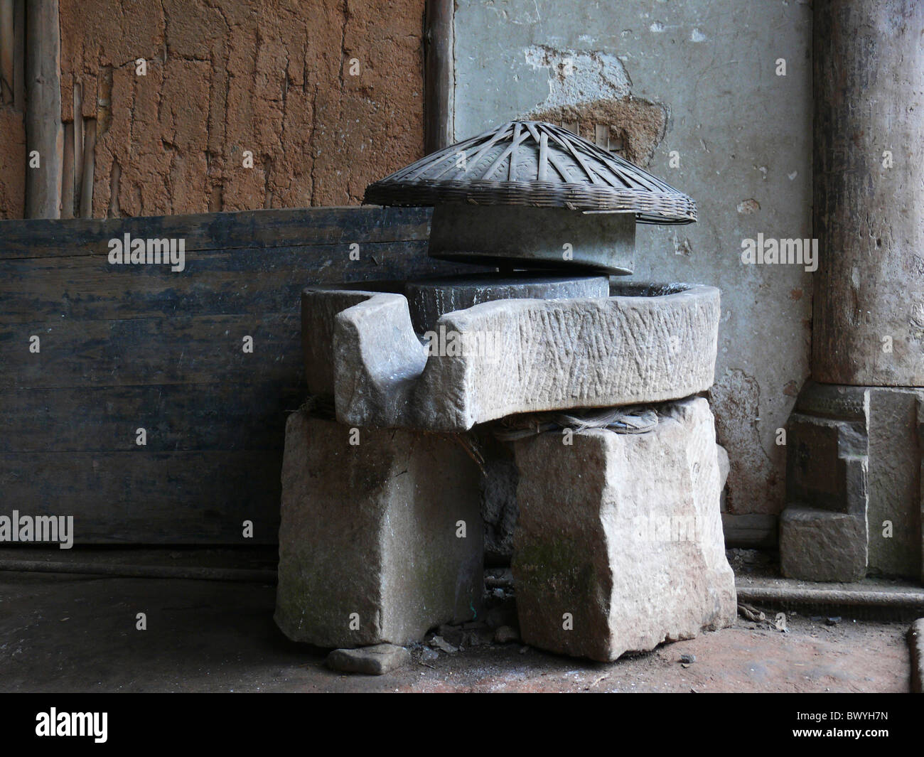 Ancient hat hi-res stock photography and images - Alamy