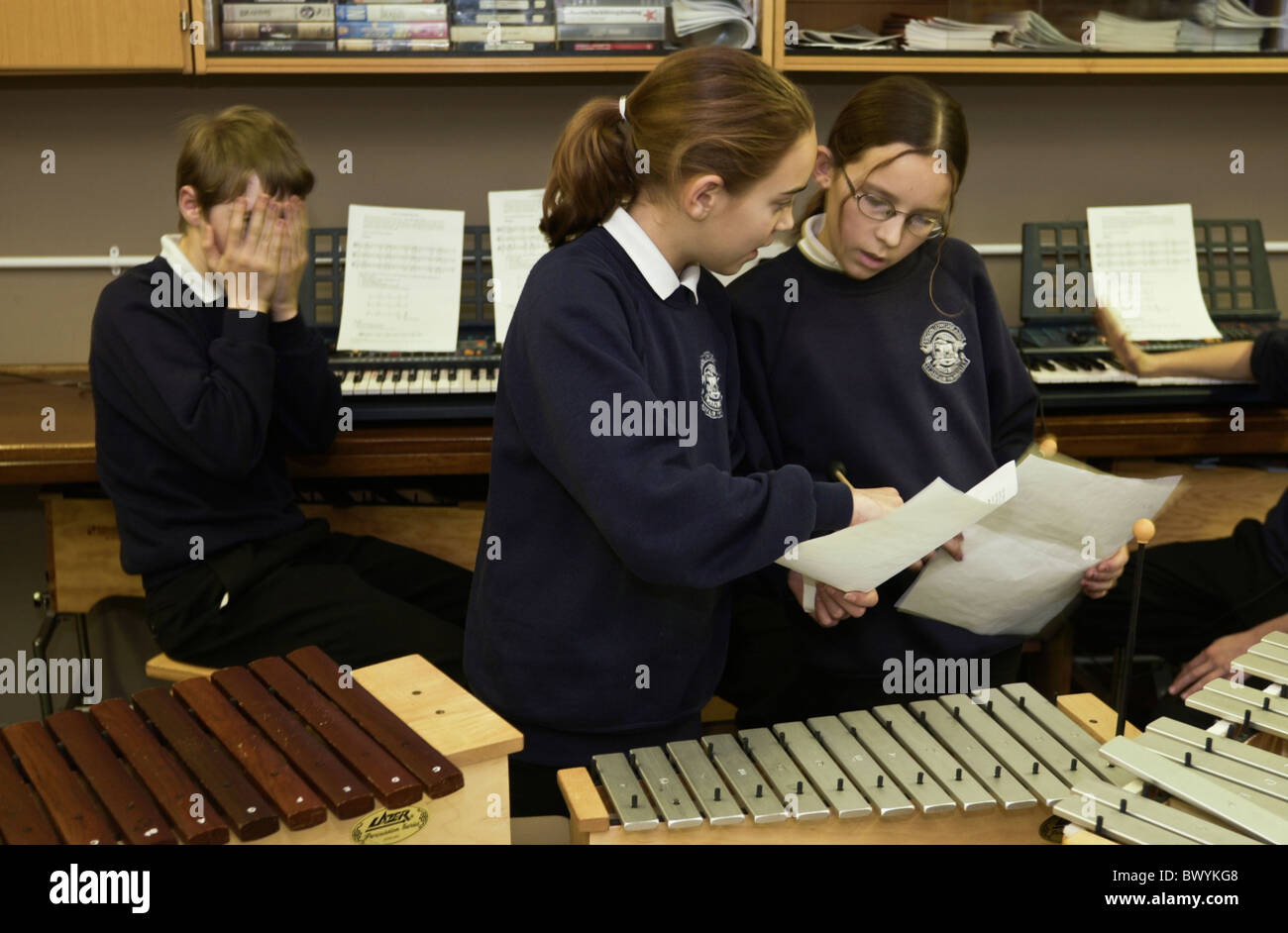 High school pupils uk hi-res stock photography and images - Alamy