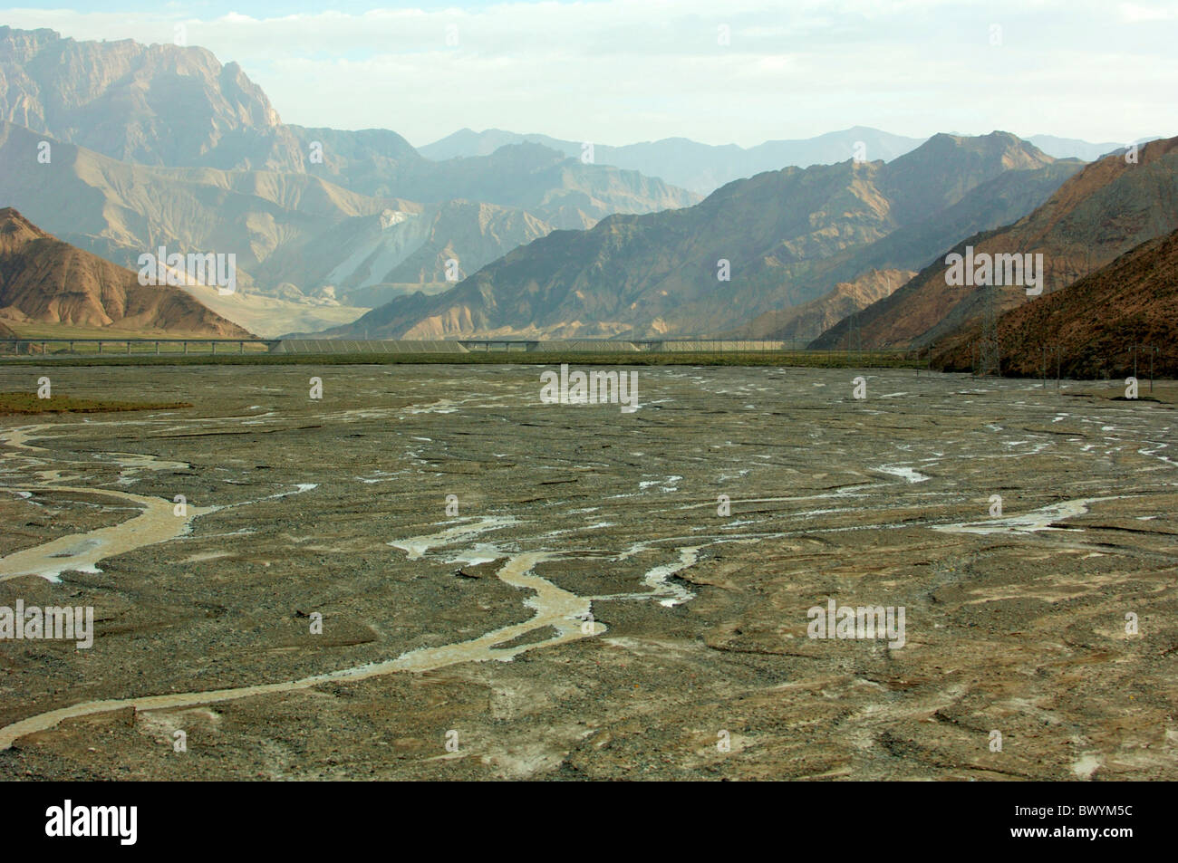 Majestic landscape of Tibetan Plateau and Qingzang Railway track, Tibet ...