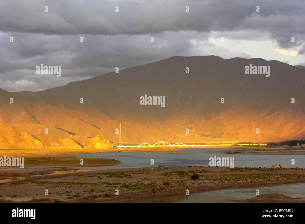 Qingzang plateau hi-res stock photography and images - Alamy